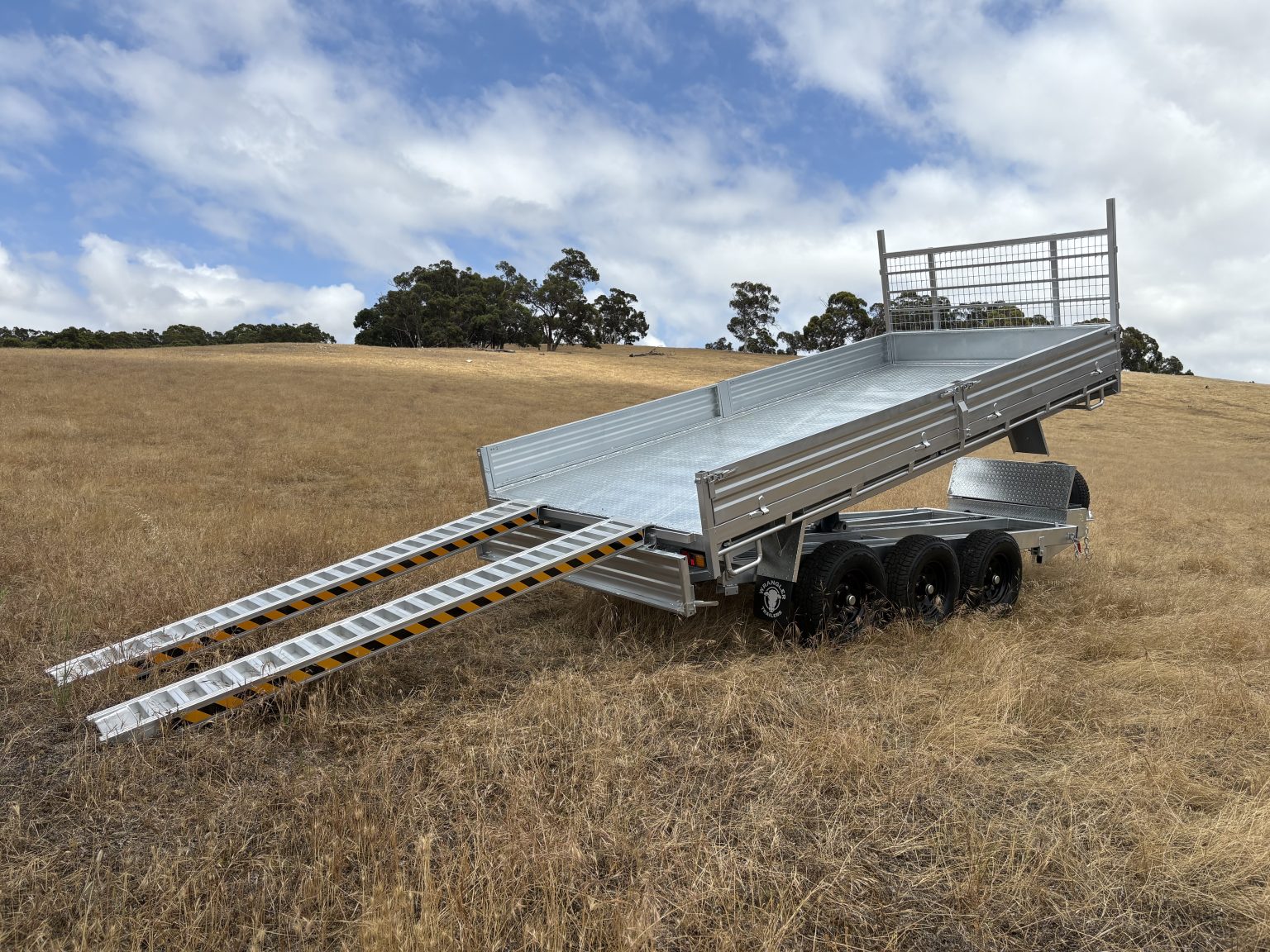 Wrangler Tipping Flatbed Trailers | Tipping Trailer Sales WA